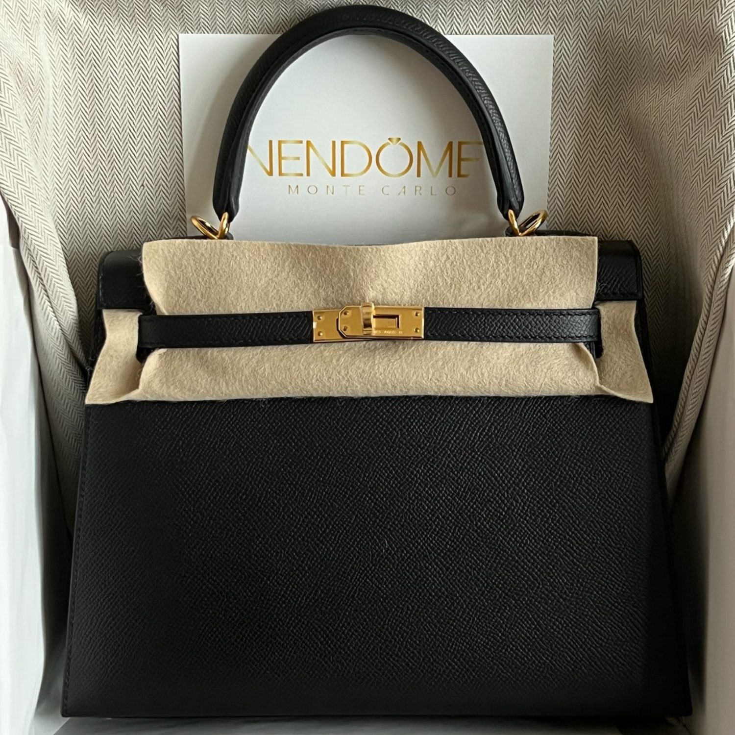 Hermes Kelly 25 Black Epsom Sellier Gold Hardware Vendome Monte Carlo